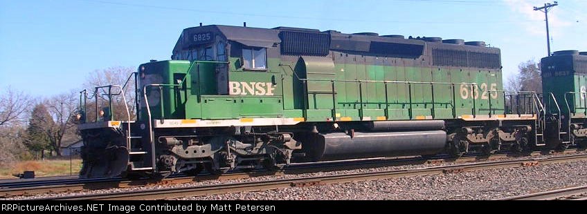 BNSF 6825